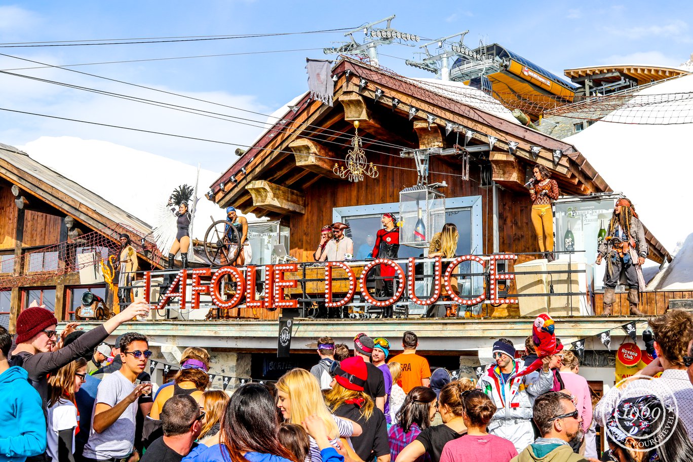 Bars and Aprés Ski in Meribel Ski Resort - Fish&Pips